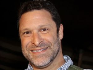 Ari Ackerman Shows His Jewish Pride On and Off the Field | Aish