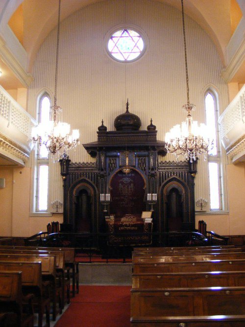 Photos of the Last Remaining Synagogues in the Muslim World | Aish