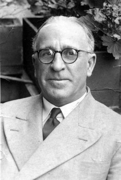 Frank Foley: The Spy who Saved 10,000 Jews | Aish