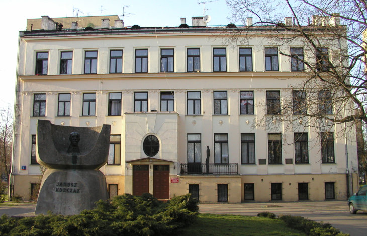 Last Survivor of Legendary Warsaw Orphanage Dies in Israel | Aish