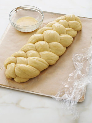 What Is Challah?: Six Facts | Aish