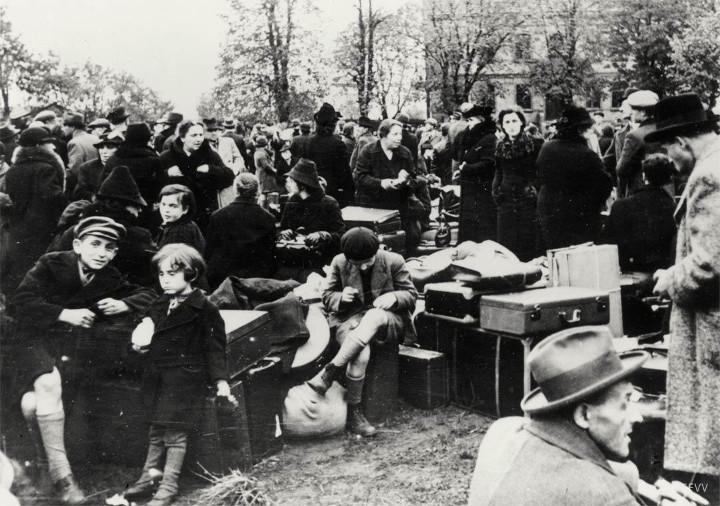 Stateless: When Germany Deported Thousands of Polish Jews in 1938 | Aish