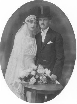 Aron Grunhut: A Jewish Hero who Rescued 1,350 Jews | Aish