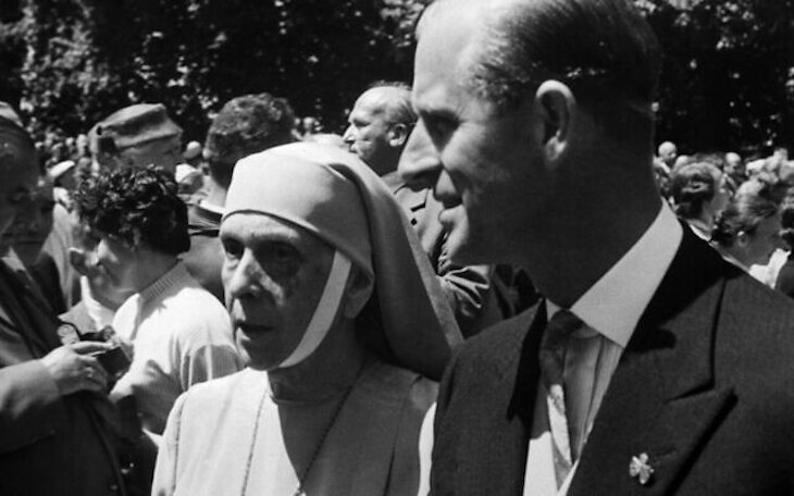 Queen Elizabeth II and the Jews | Aish