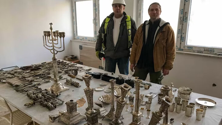 Polish Builders Find 400 Buried Jewish Items | Aish