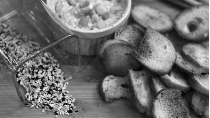 Bagel Chips with Everything Bagel Scallion Dip | Aish