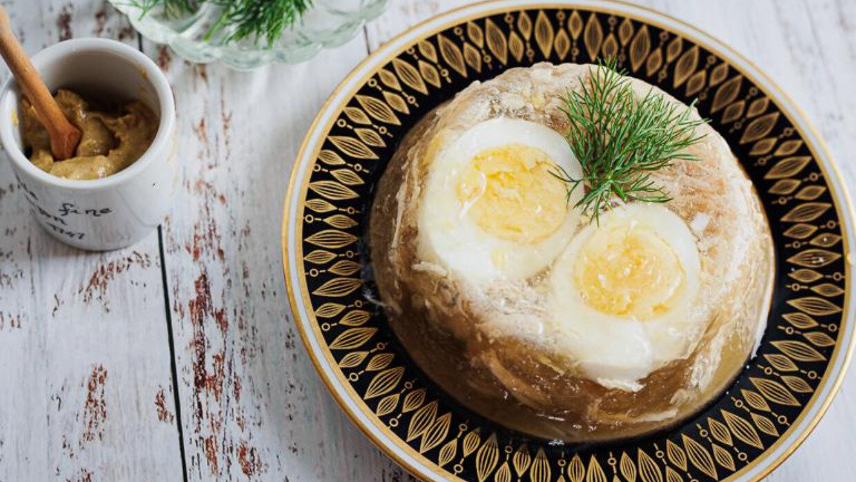 Russian Jewish Ptcha Recipe | Aish