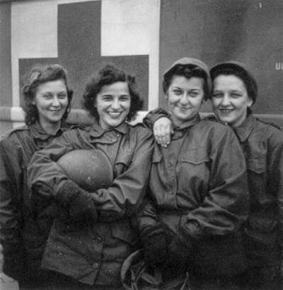 The Unsung Jewish Women Soldiers of WWII | Aish