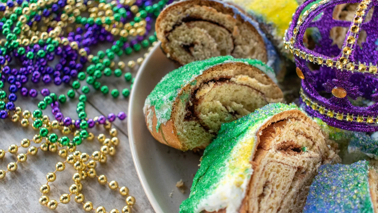 The Mardi Gras King Cake Made Jewish | Aish