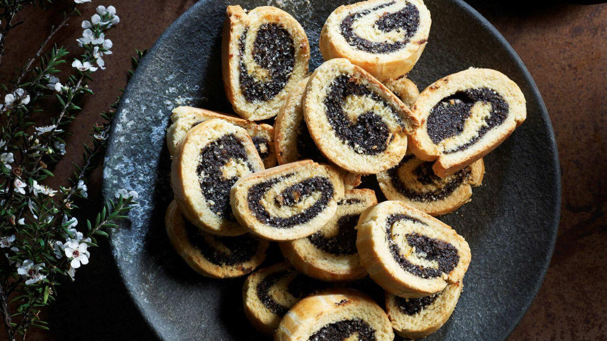 Polish Poppyseed Scrolls | Aish