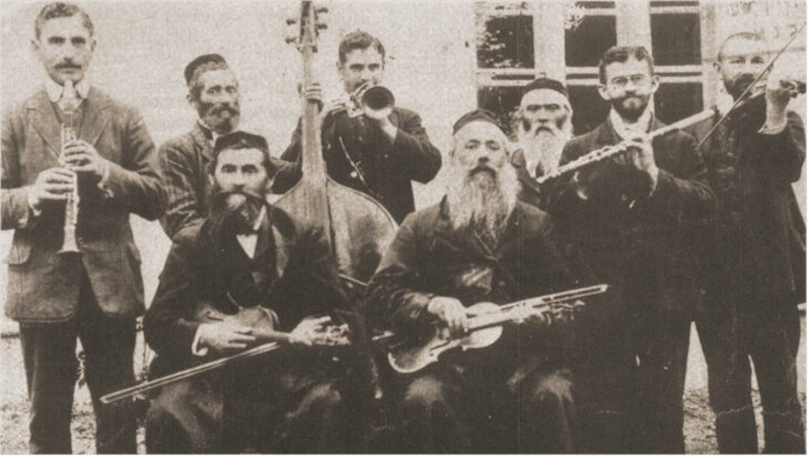 Klezmer Music: A Look at the Folk Music of Ashkenazi Jewry | Aish