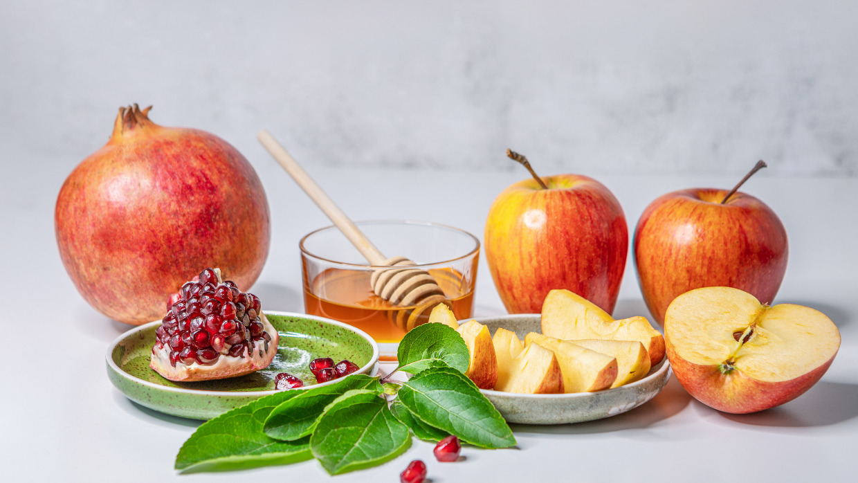 What’s on Your Rosh Hashanah Table? | Aish